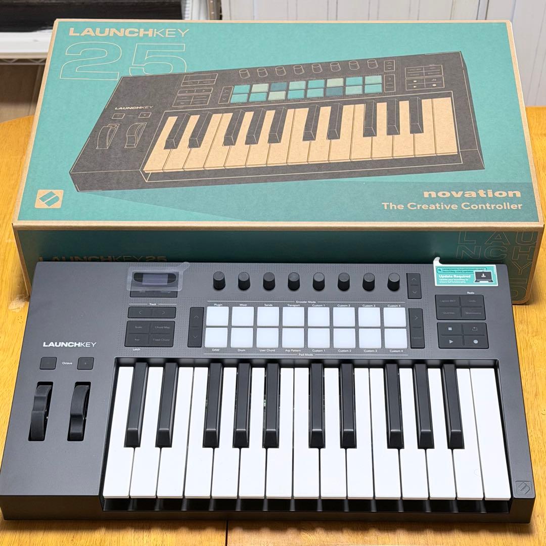 Novation Launchkey 25 mk4 （未使用に近い）