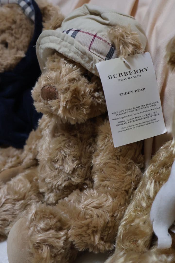 【希少・非売品】バーバリー（BURBERRY）テディベア 3体セット／限定