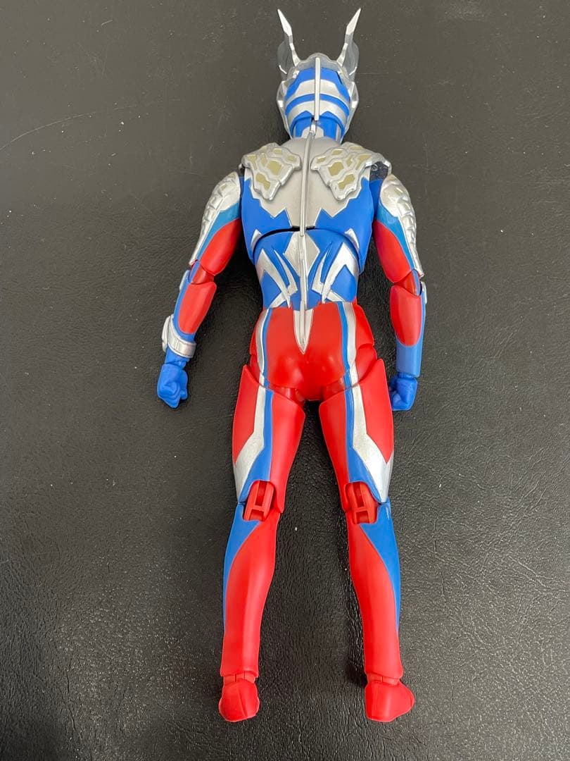 kntoy62-1011 S.H.Figuarts ウルトラマンゼロ　2種セット