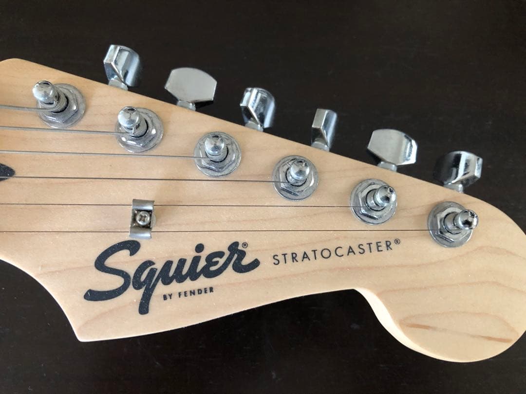 Squier ブラック エレキギター 本体