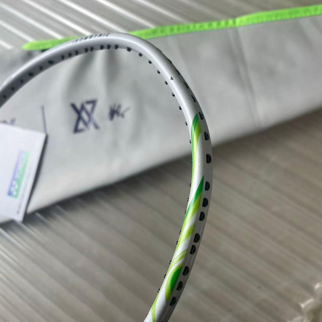 YONEX AX100ZZ VA 4U5 バドミントンラケット