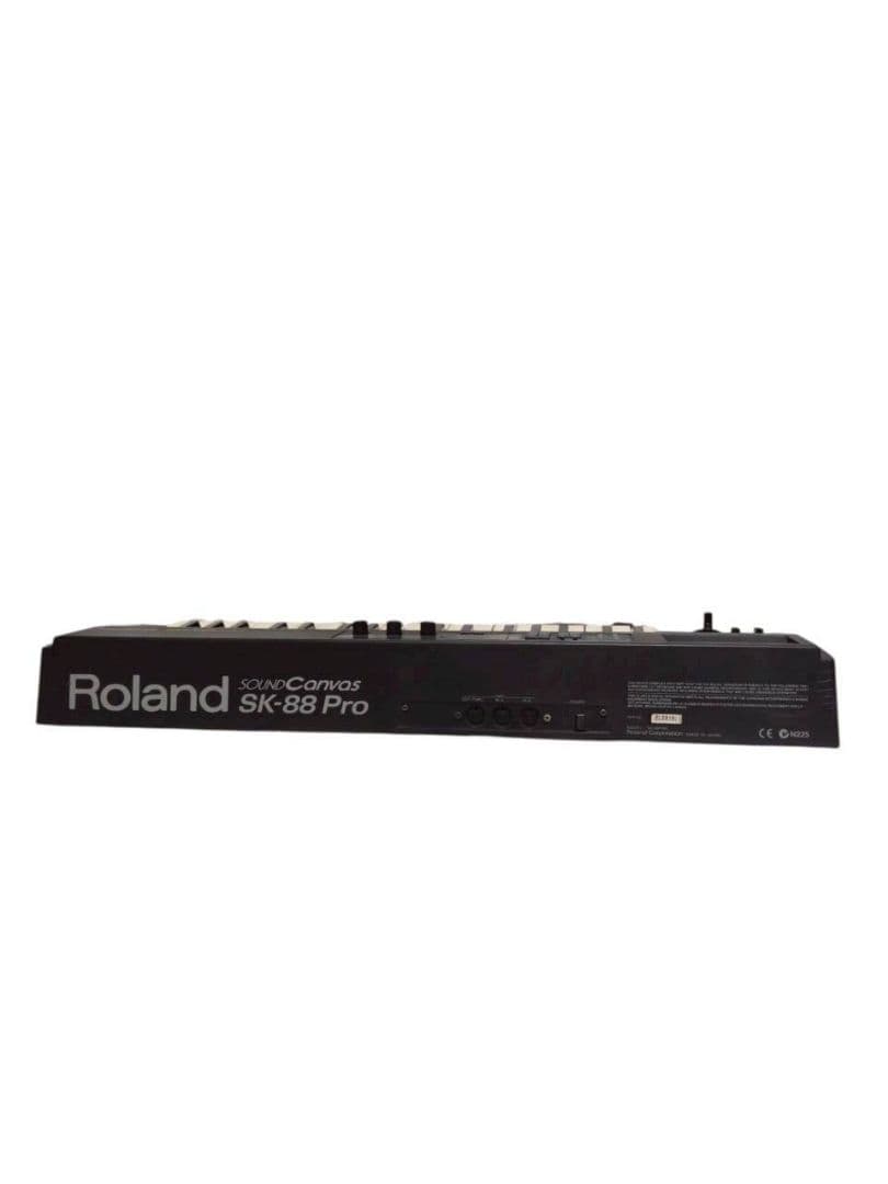 131 Roland SK-88Pro シンセサイザー