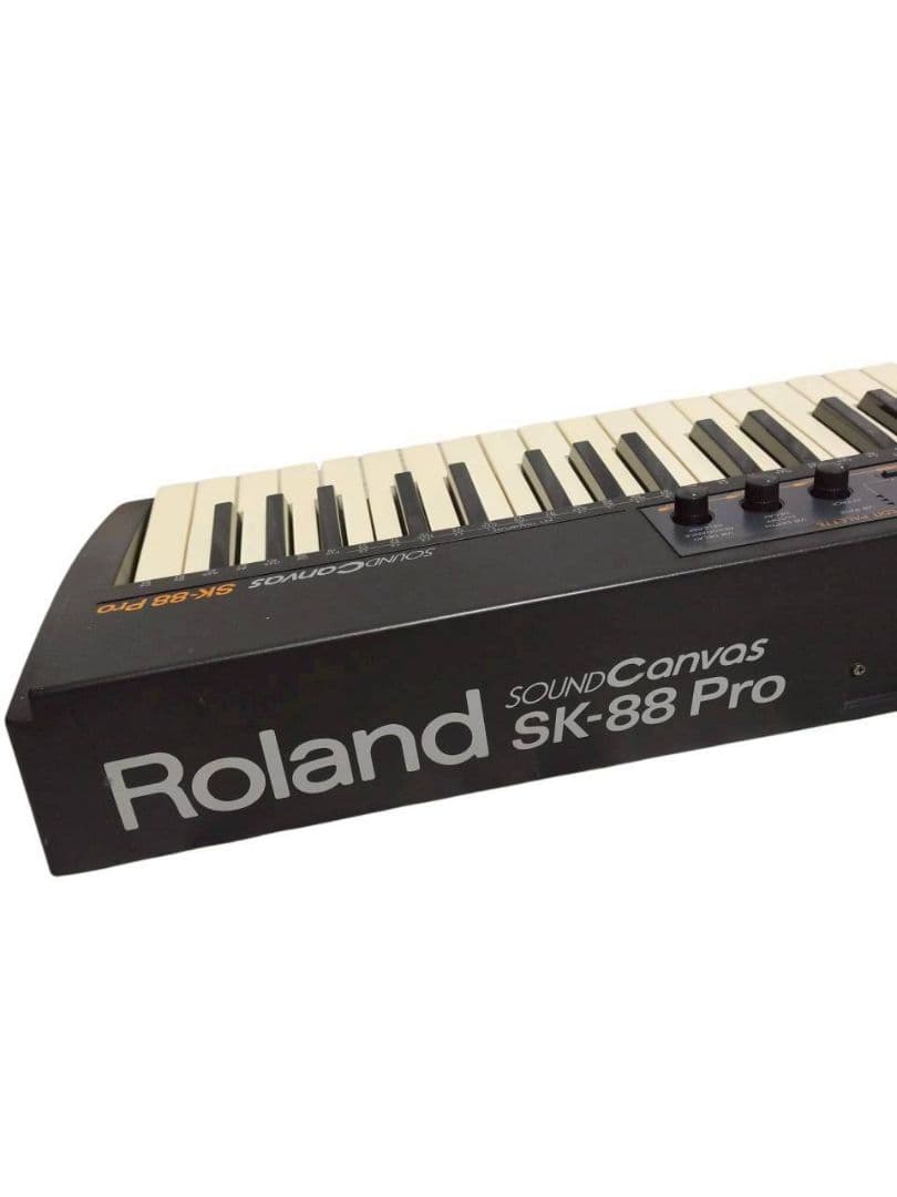 131 Roland SK-88Pro シンセサイザー