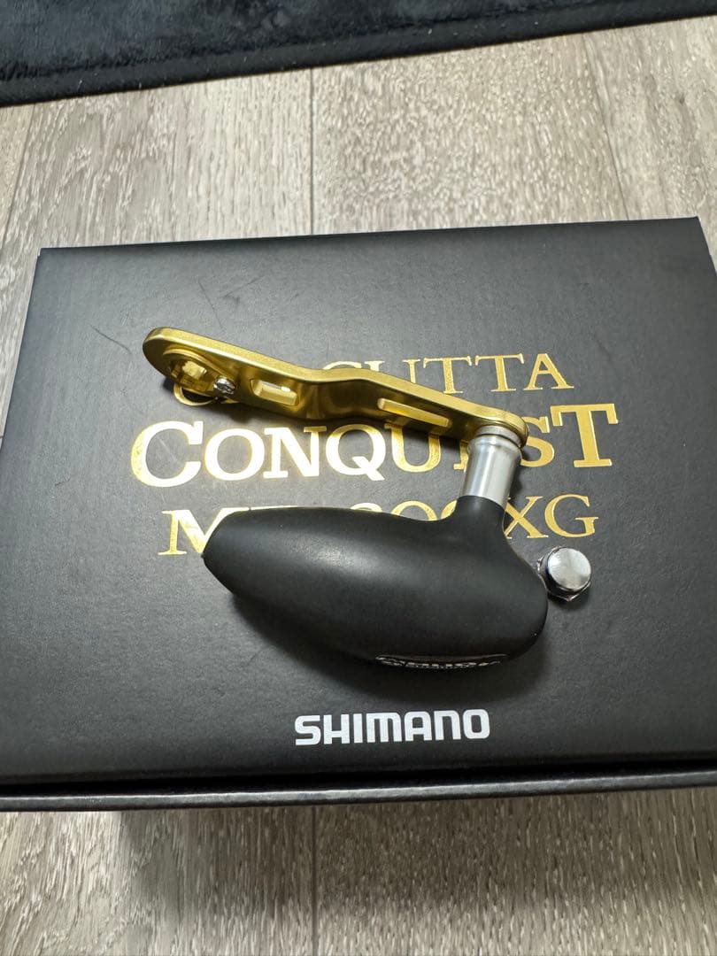 SHIMANO 23カルカッタコンクエストMD300XG シングルハンドル付き