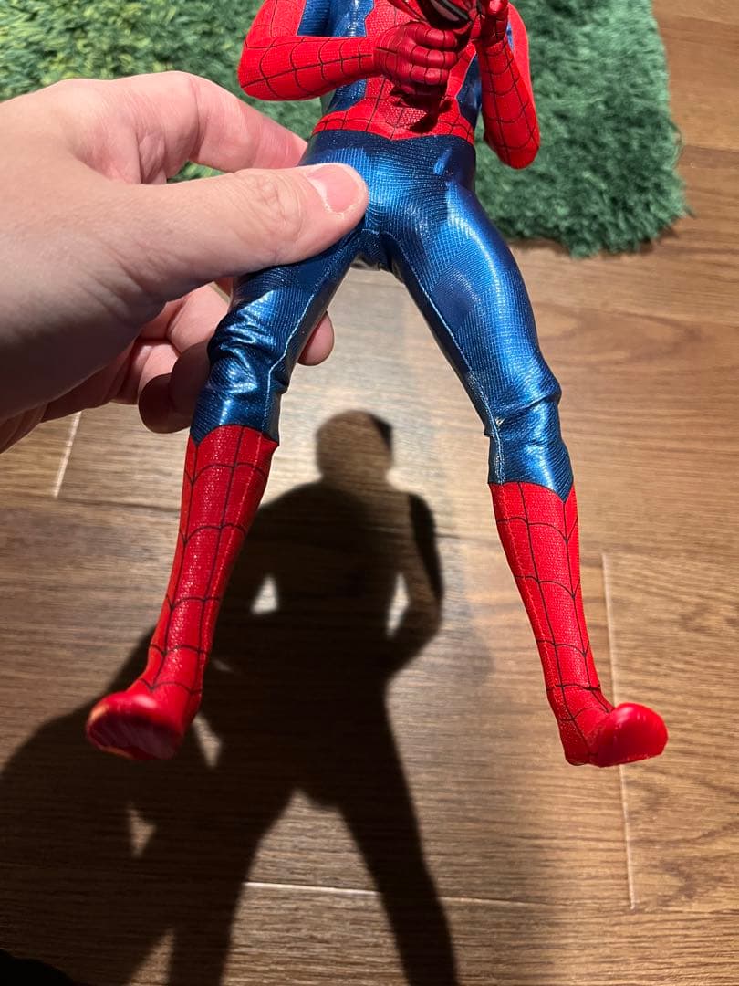 ホットトイズ　スパイダーマン　ニューレッド&ブルースーツ　デラックス版　匿名配送