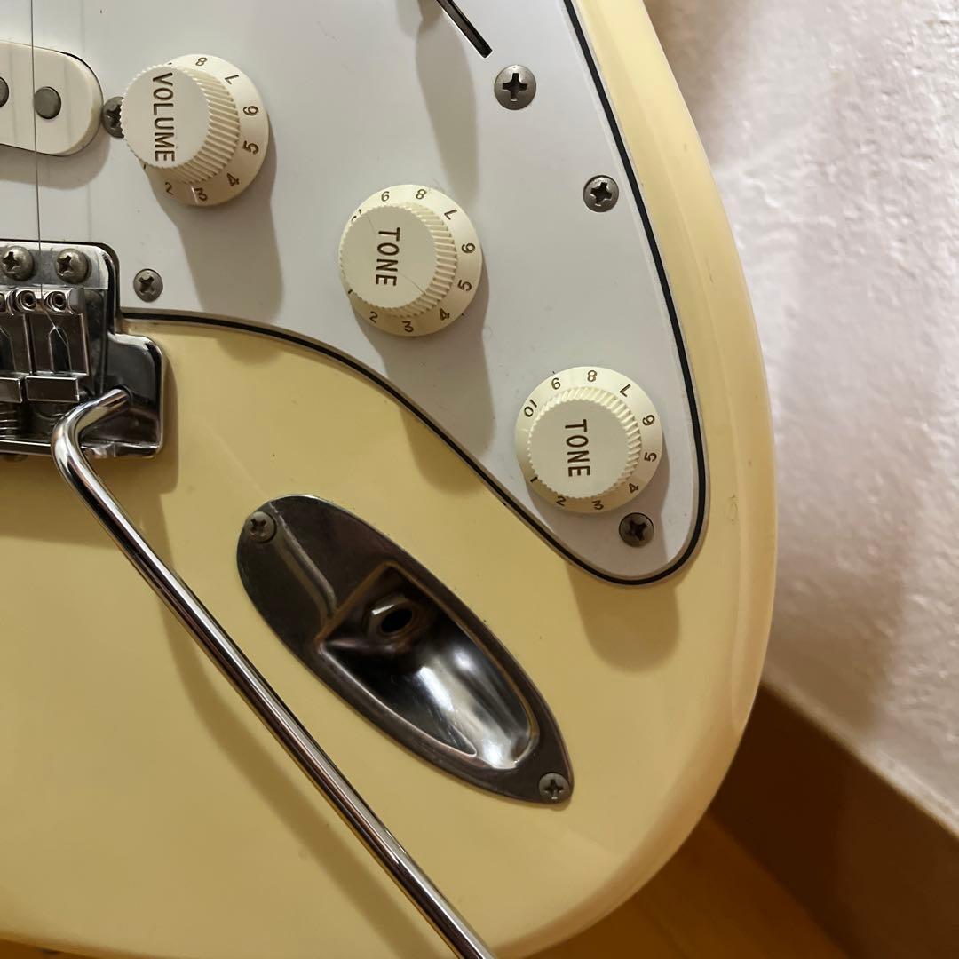 Squier CST-30 ストラトキャスター