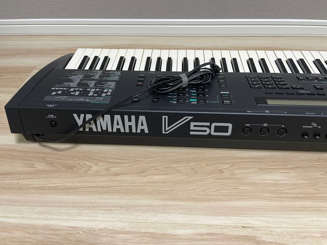 Yamaha V50 シンセサイザー 61鍵
