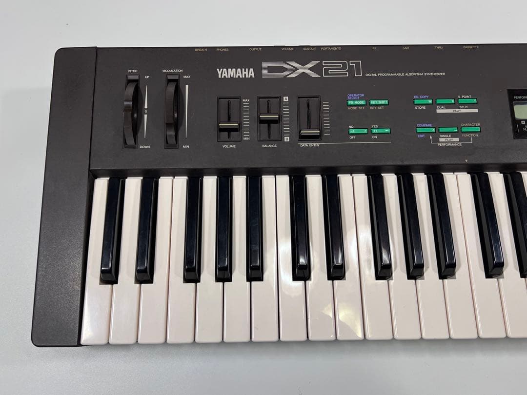 YAMAHA DX21 シンセサイザー 61鍵