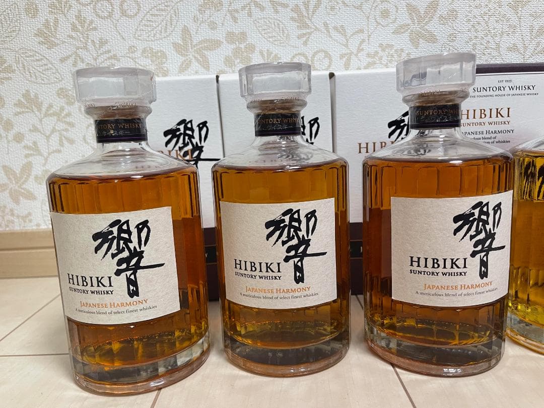 サントリー 響 HIBIKI 700ml ９本 ウイスキー