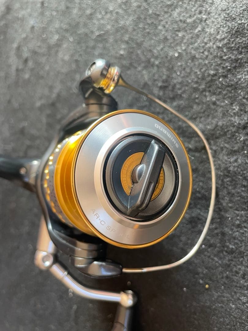 SHIMANO RARENIUM CI4 4000 スピニングリール