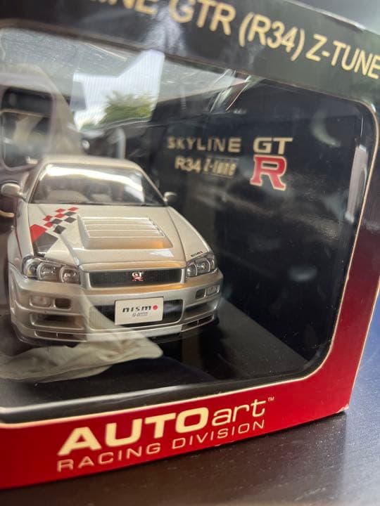 AUTOart スカイラインGT-R BNR34 Nismo Z-Tune