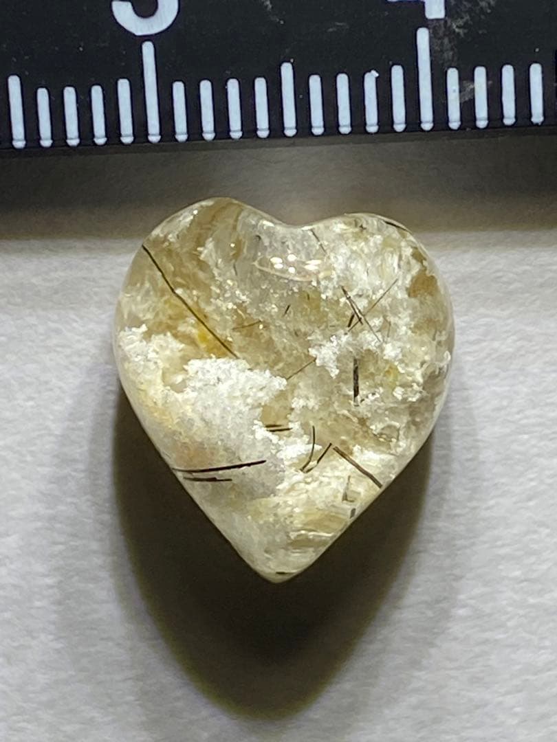 高品質　天然石　ホワイトガーデンクォーツ　ハート　ルース