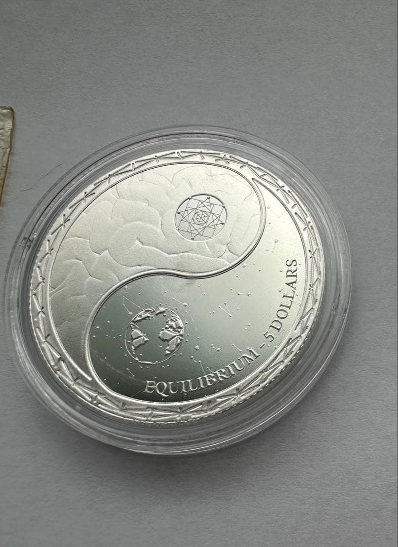 純銀　カナダ銀貨　ニュージーランド 銀貨　1OZ 9999純銀　銀貨2枚　希少