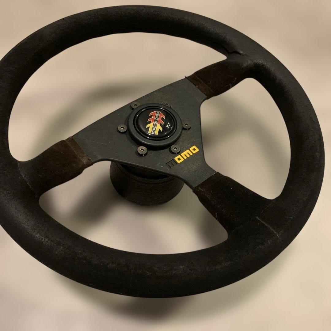 MOMO VELOCE RACING 320mm ステアリング