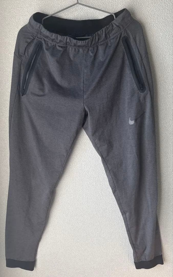 Nike Dri-FIT グレー ジャージパンツ M