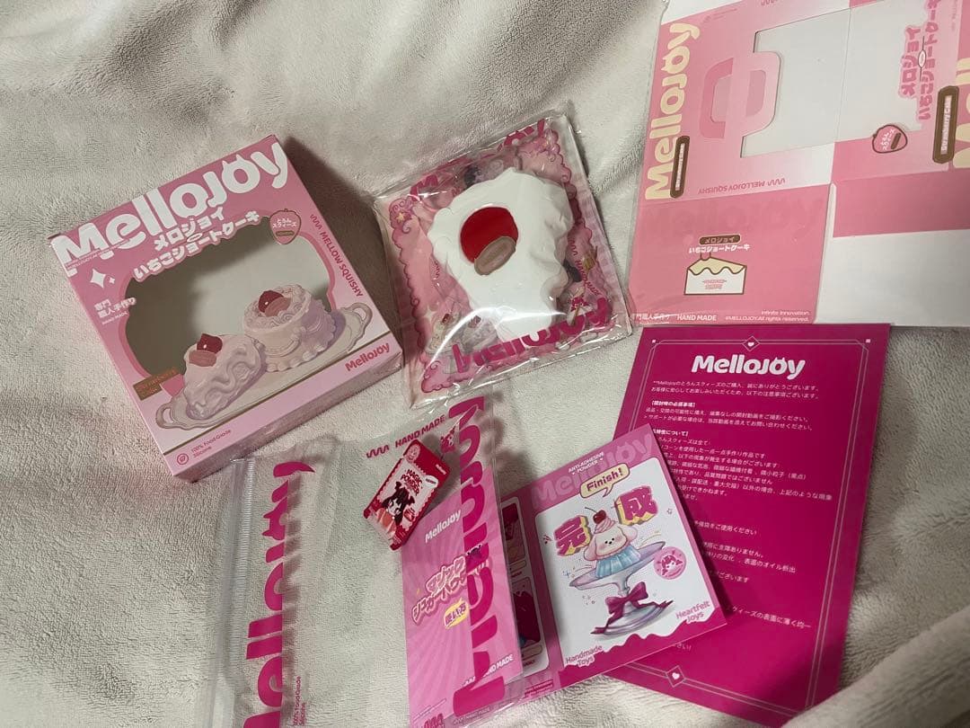 Mellojoy いちごショートケーキ スクイーズ　スライス　メロジョイ