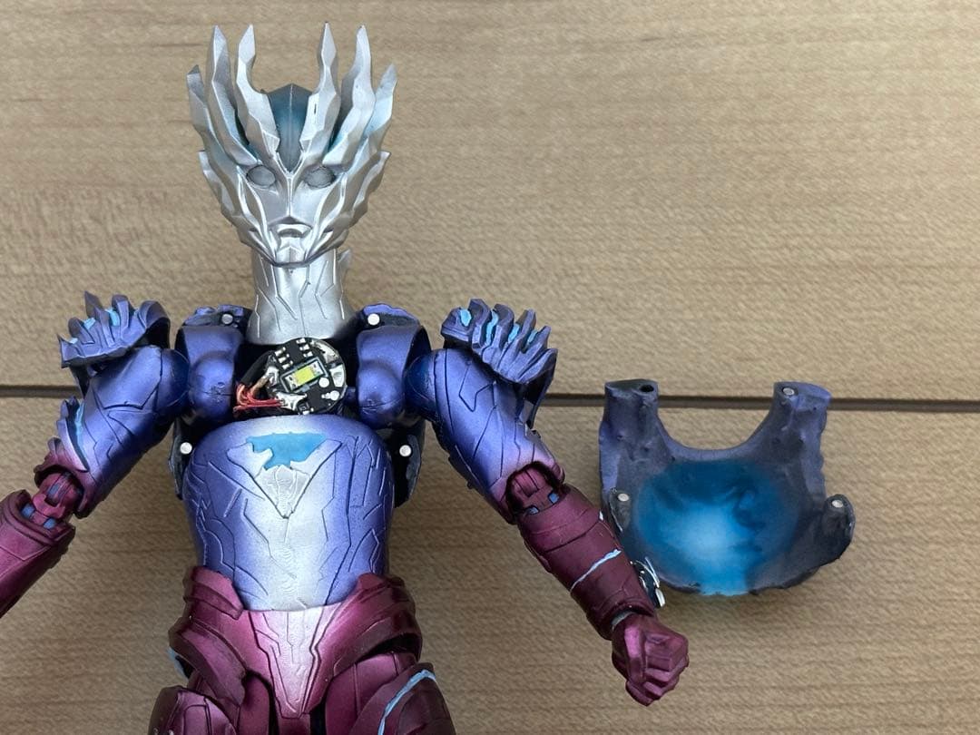 発光改造 S.H.Figuarts ウルトラマンサーガ フィギュアーツ