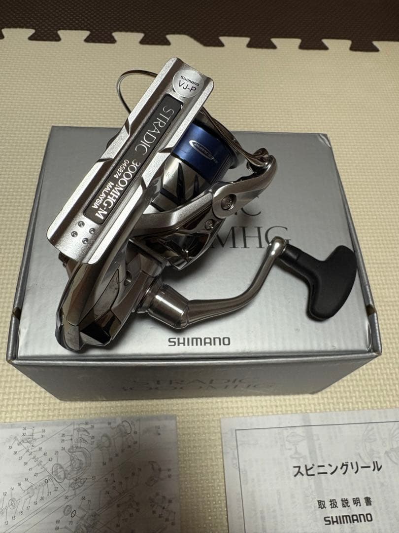SHIMANO STRADIC 3000MHG スピニングリール　シマノ