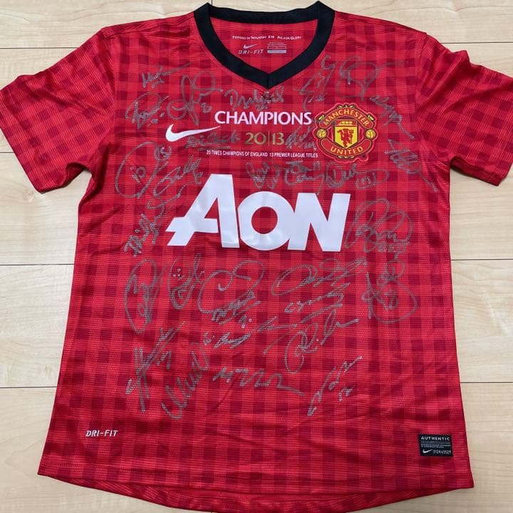 MANCHESTER UTD2013CHAMPIONS記念サイン入りユニホーム