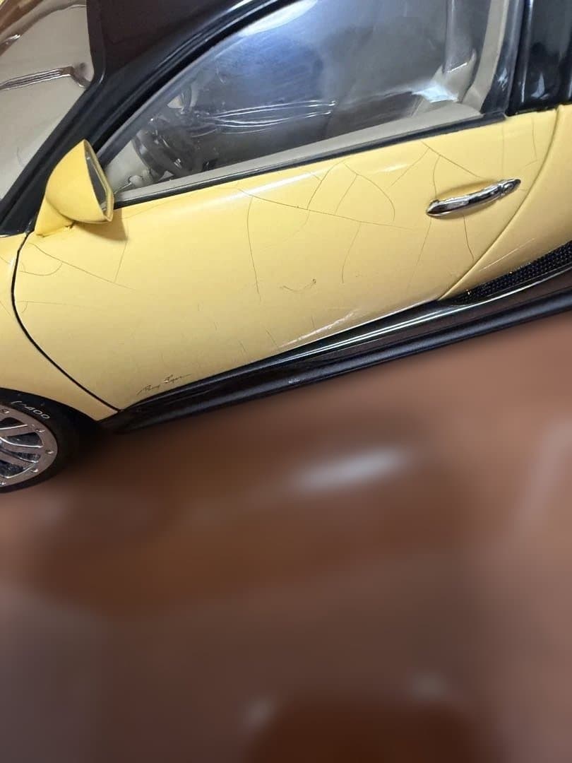 オートアートBugatti Veyron ミニカー 1/18シリアル番号付き