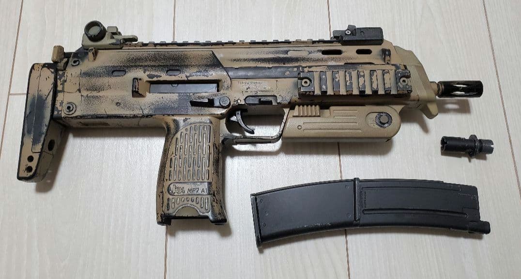 東京マルイ　ガスブローバック　MP7A1　ウェザリング塗装　特殊部隊　一部難あり