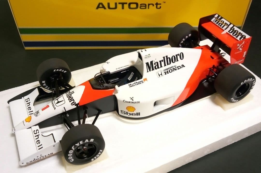 オートアート 1/18 F1 マクラーレン MP4/6 Aセナ Marlboro