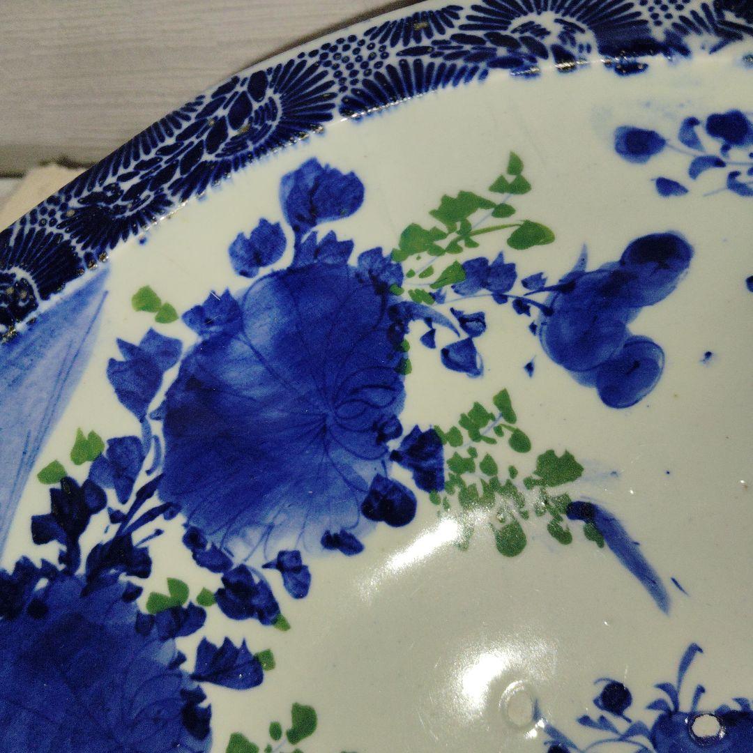 古い染付印判もの　大きめのどっしりした深鉢です　果物を盛っても　お花を浮かべても