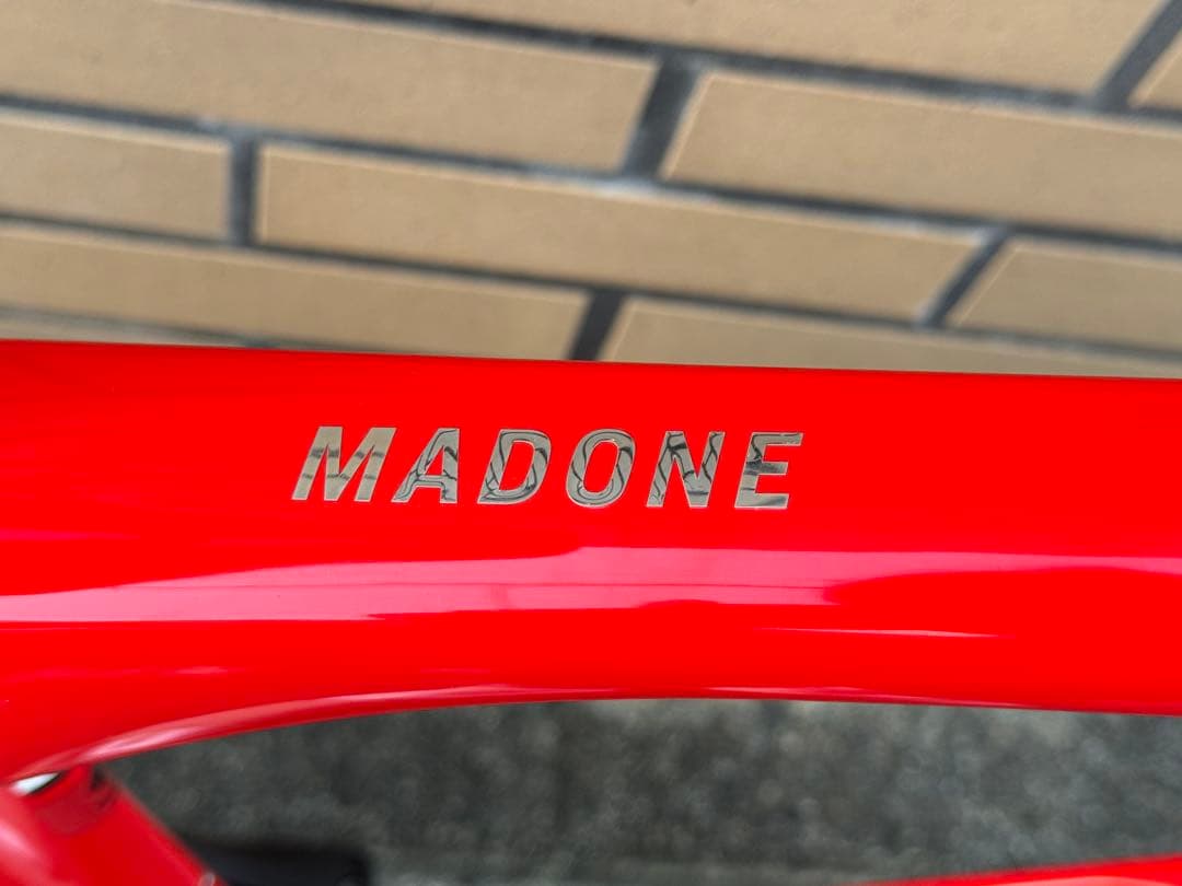 TREKトレック MADONE マドン SL6 DISC 2022