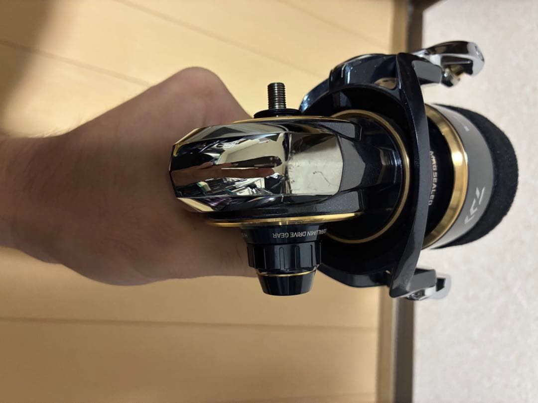 DAIWA SALTIGA 8000-H スピニングリール