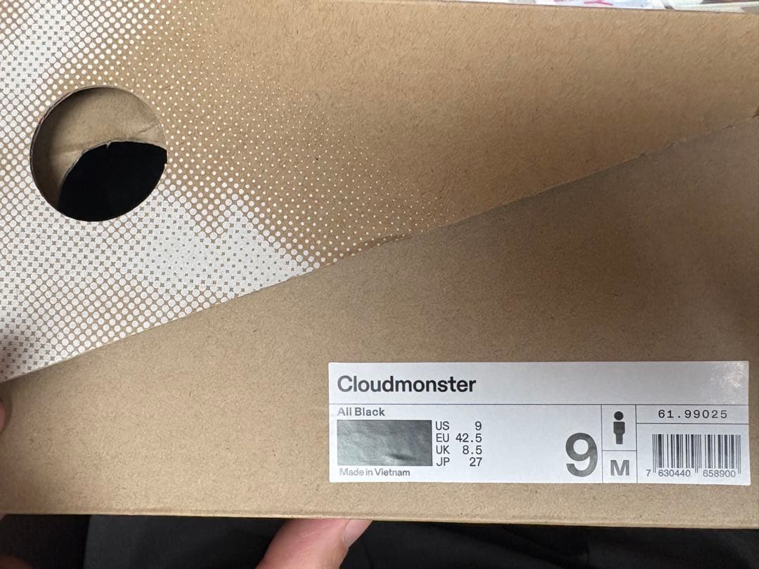 ウォーキング・ランニングウェア on cloudmonster all black 27cm