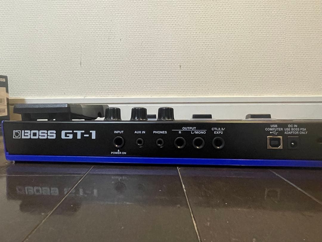 箱付き　 BOSS GT-1 デジタルギターエフェクター