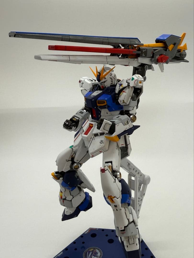 RG νガンダム サザビー ff 全塗装完成品セット アクションベース付き