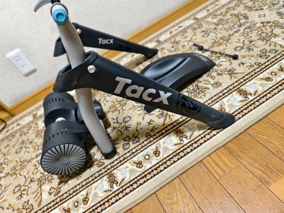 Tacx Smart ローラー台 Model T2780 Bushido