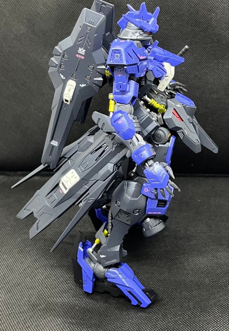 MG ガンダムヴィダール　塗装済完成品