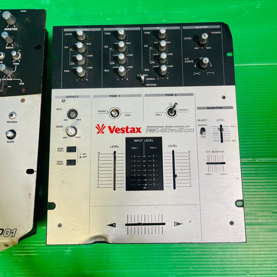 VestaxPMC-05ProIIIvcaDJミキサーとNumark PPD01