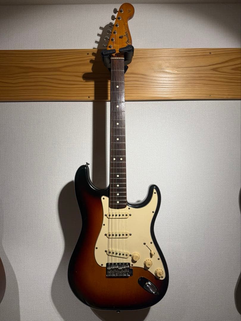 ギター Fender AmericanVintage Stratocaster 1983