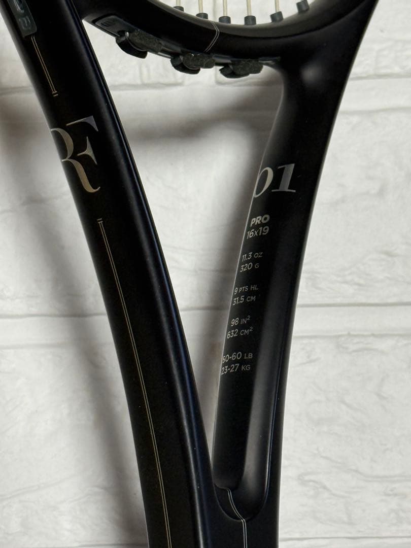 Wilson RF01 PRO G3 テニスラケット フェデラー
