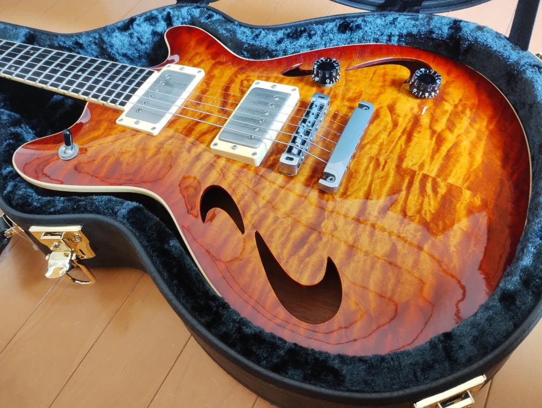 T's guitars ARC Hollow キルトトップ