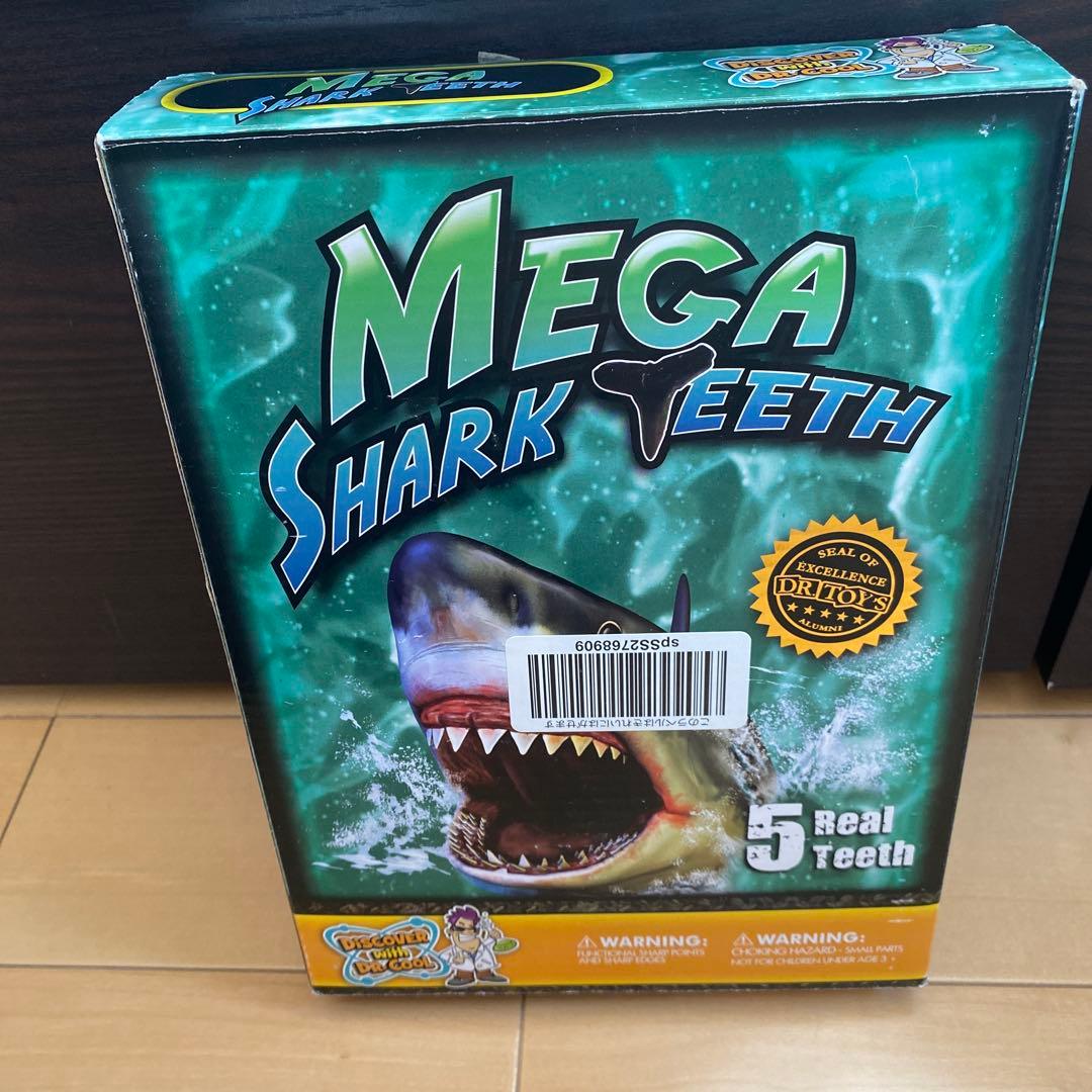 MEGA SHARK TEETH サメの歯の科学キット