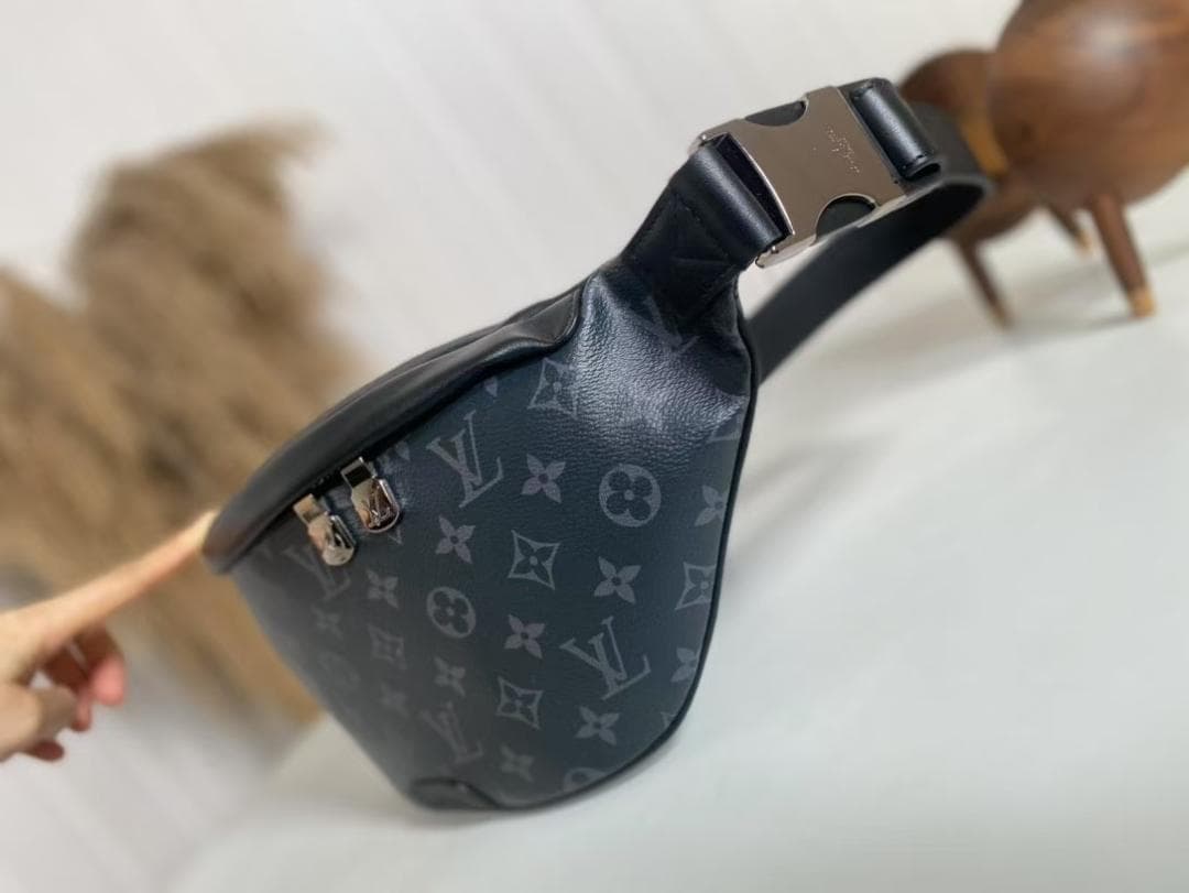 LOUIS VUITTON 黒 ショルダーバッグ
