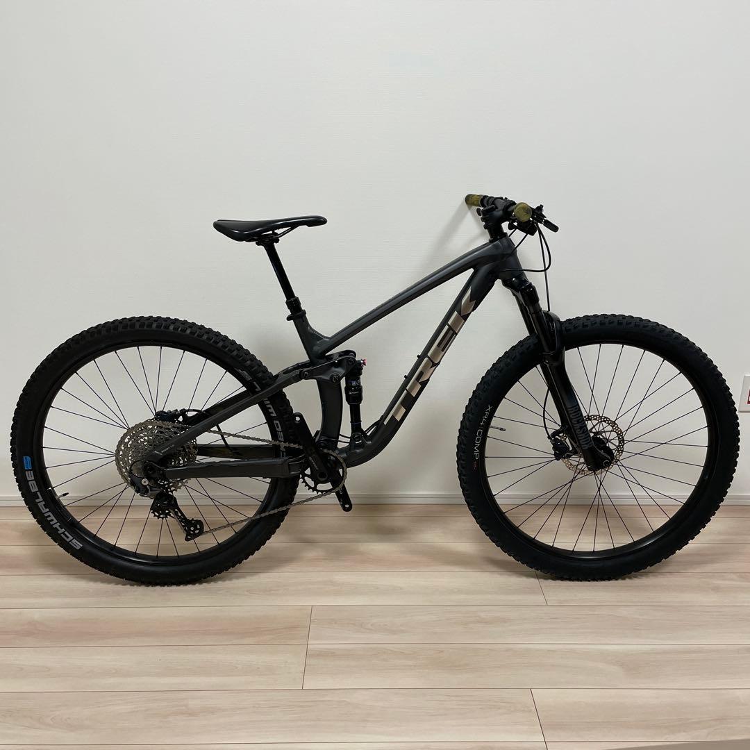 TREK FUEL EX5 29 Mマウンテンバイク フルサスブラック