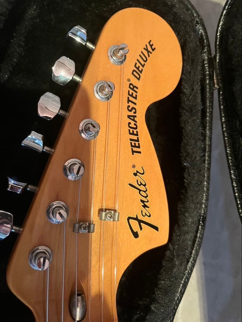Fender Telecaster Deluxe ブラック ハードケース付き