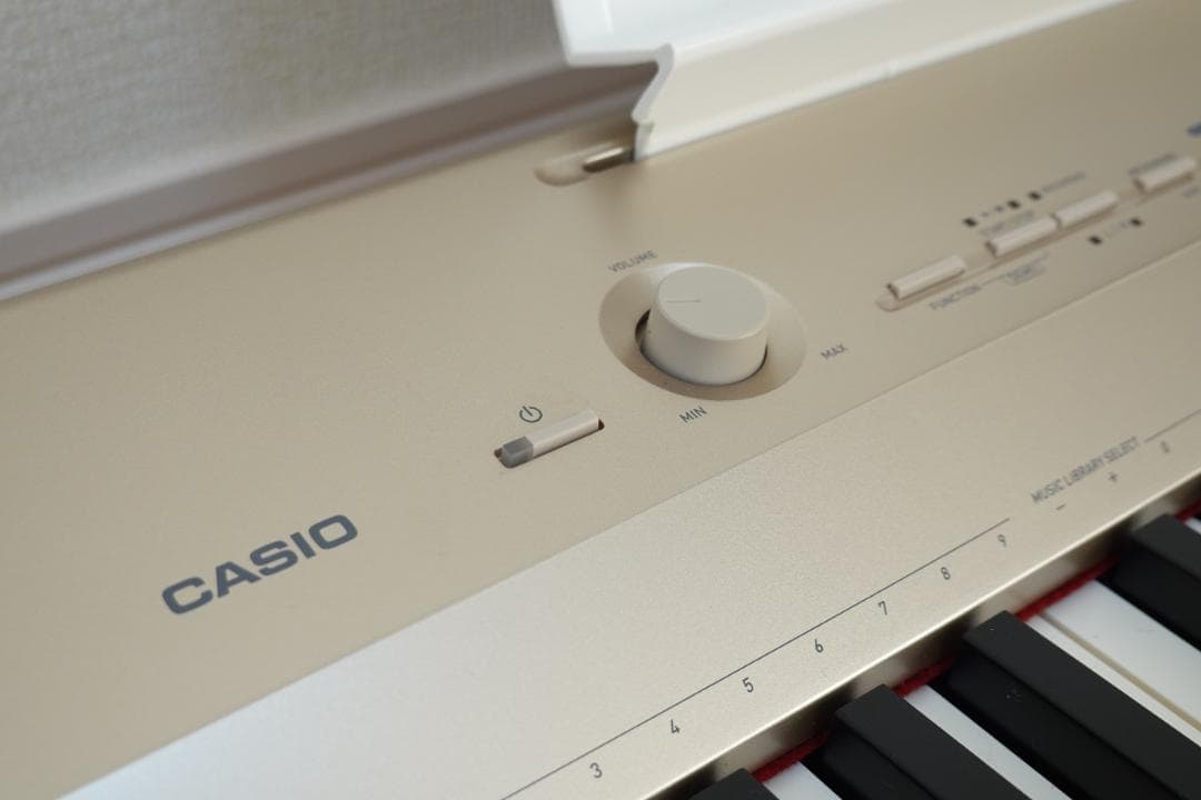 美品使用10回程度のみほぼ未使用 CASIO 電子ピアノ PX-160 ゴールド