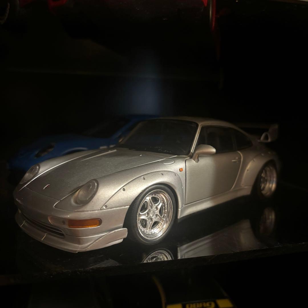 ポルシェ993 911gt2 ミニカー 1/18