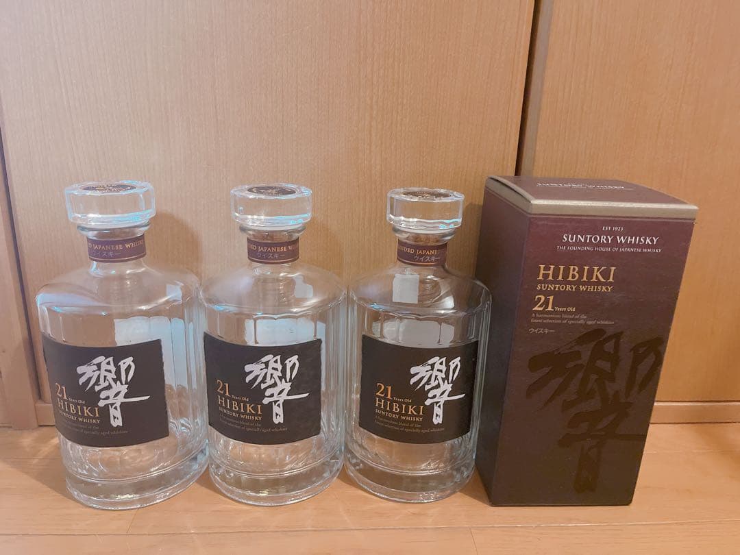 専用　山崎18年　空箱1箱　空瓶3本　響21年空箱1箱　空瓶3本