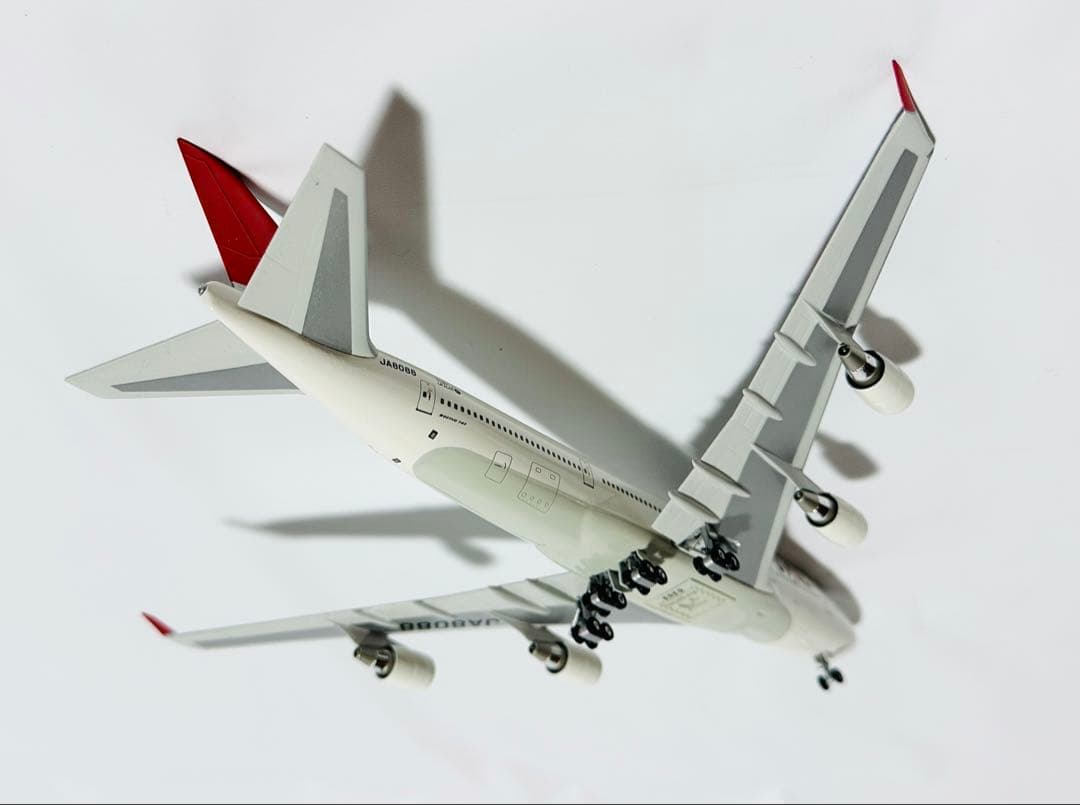激レア 1/300 JAL 747-400 シリアル番号入りダイキャスト