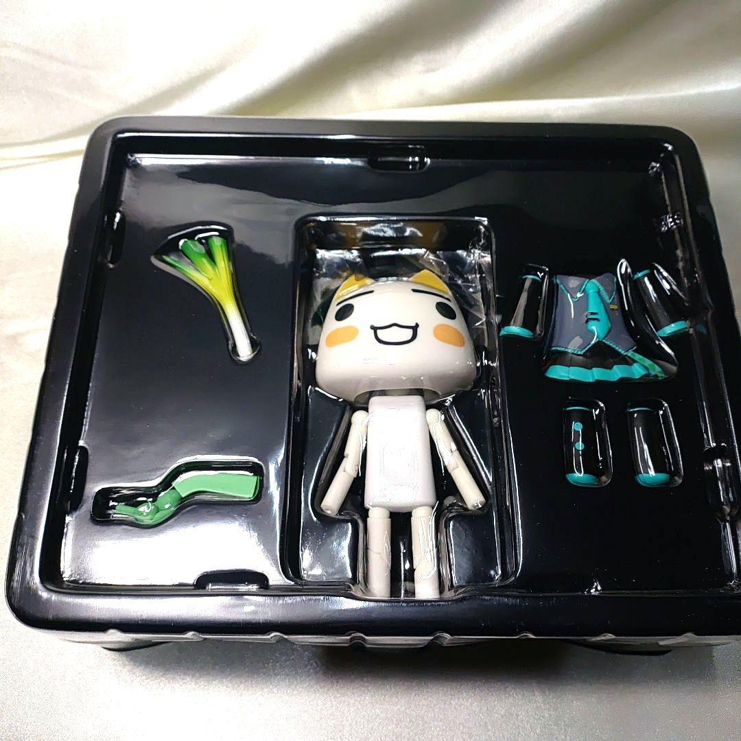 中古　リボルテックどこでもいっしょ　初音ミク Ver. トロ