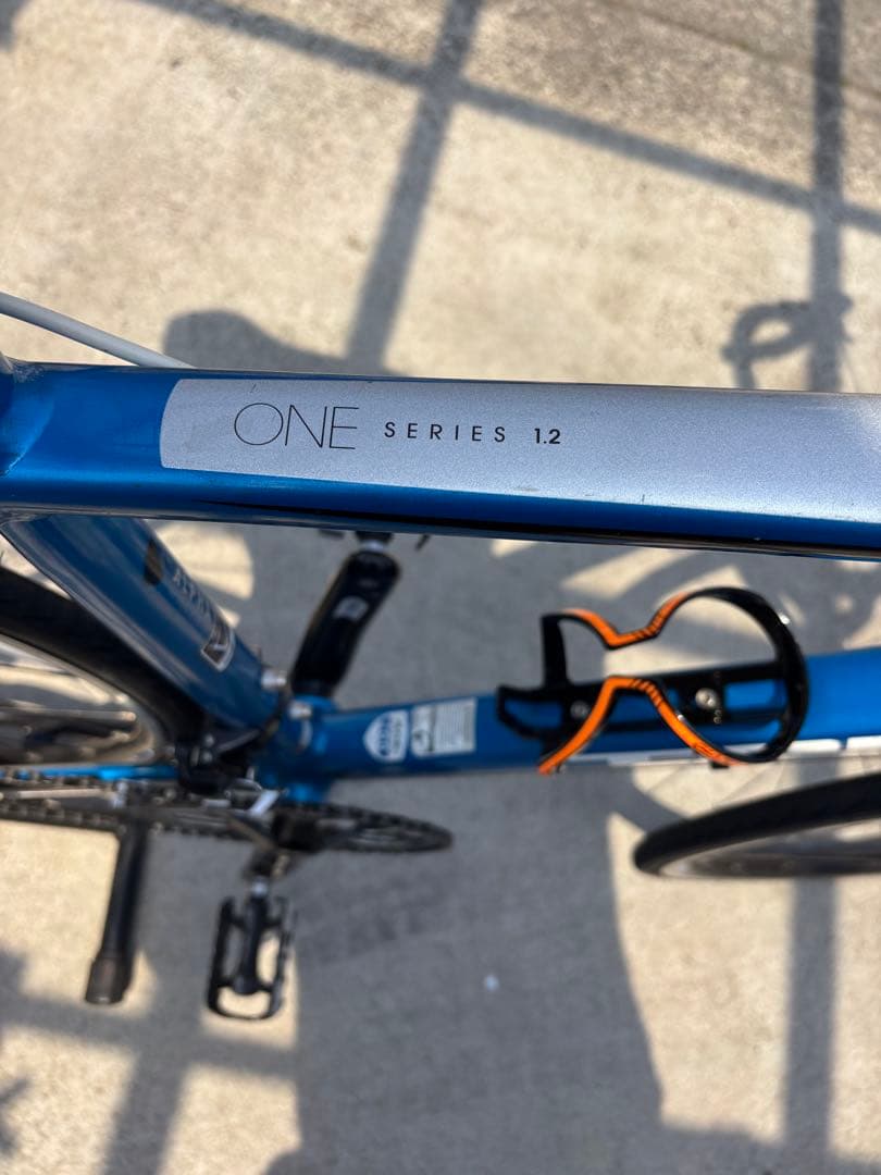 TREK ONE SERIES 1.2 ロードバイク
