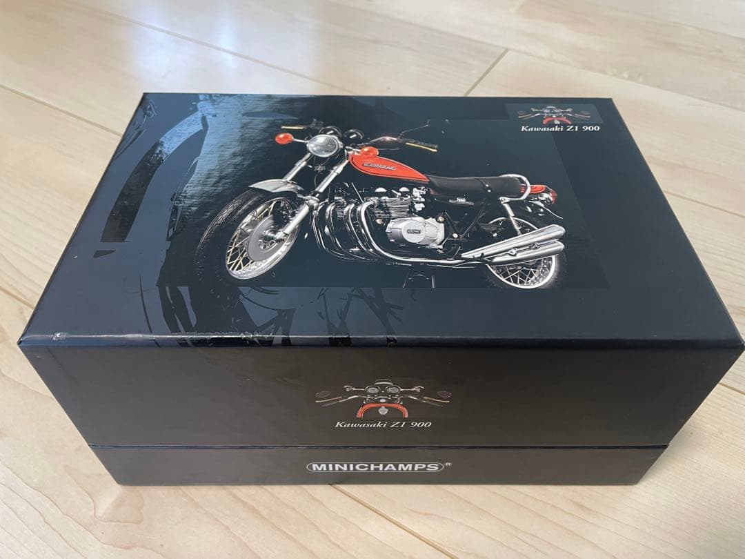 オートバイ・バイク MINICHAMPS Kawasaki Z1 900 1/12