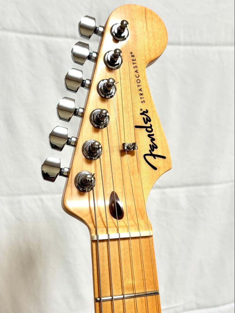 【美品、2024年製】Fender ストラトキャスター Standard